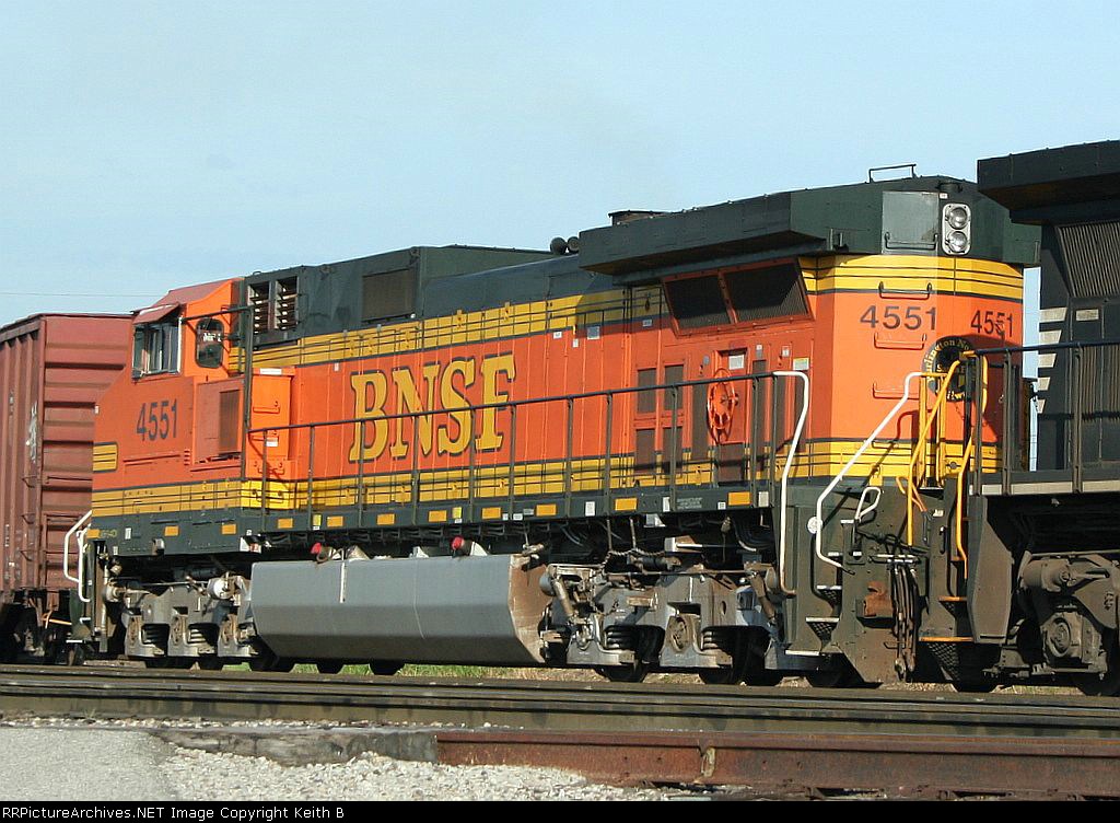 BNSF 4551